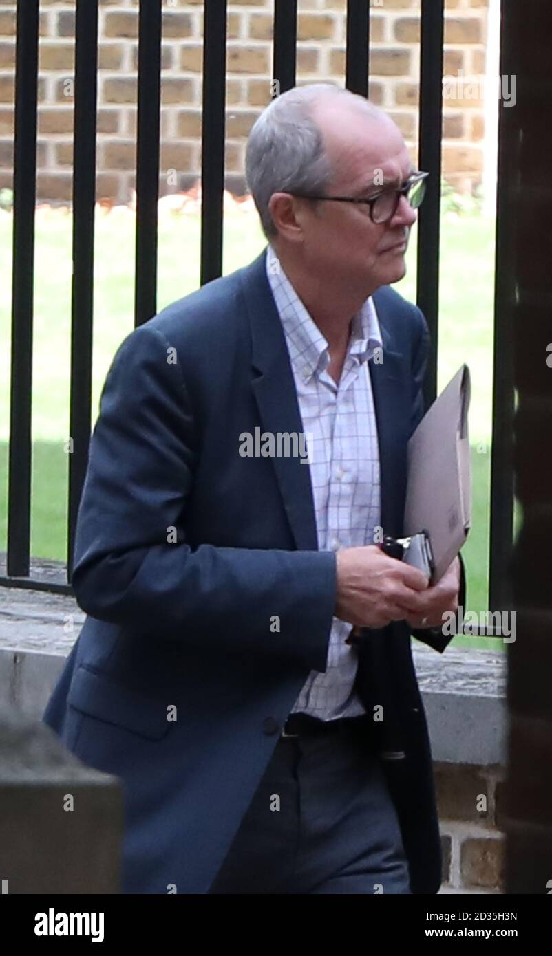Chief scientific adviser sir patrick vallance walks into downing street ...