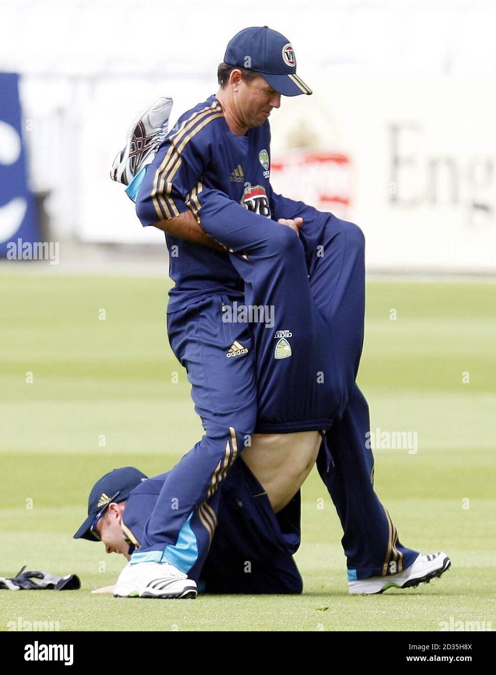 Australian cricket captain ricky ponting hi-res stock photography and ...