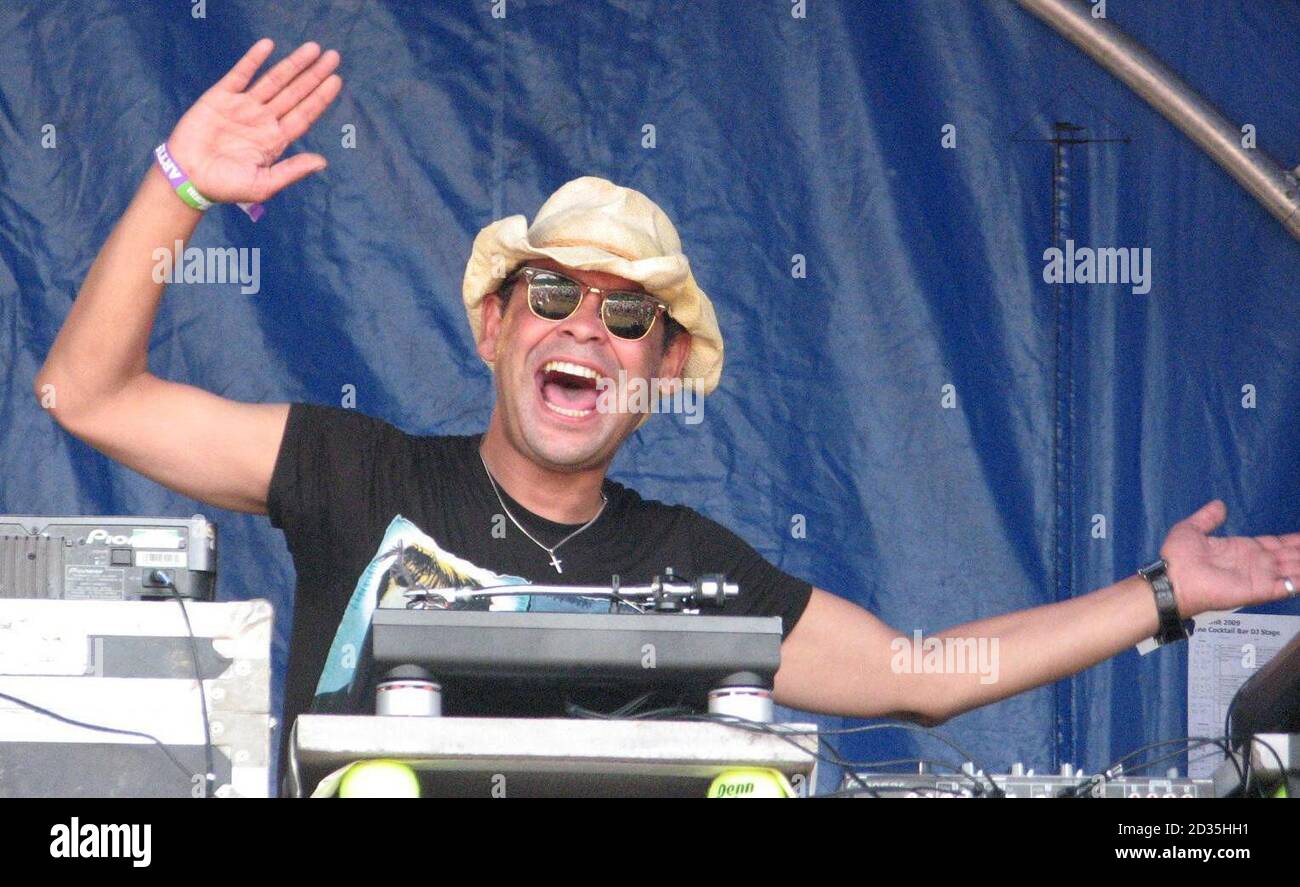 Radio castle street hi-res stock photography and images - Alamy