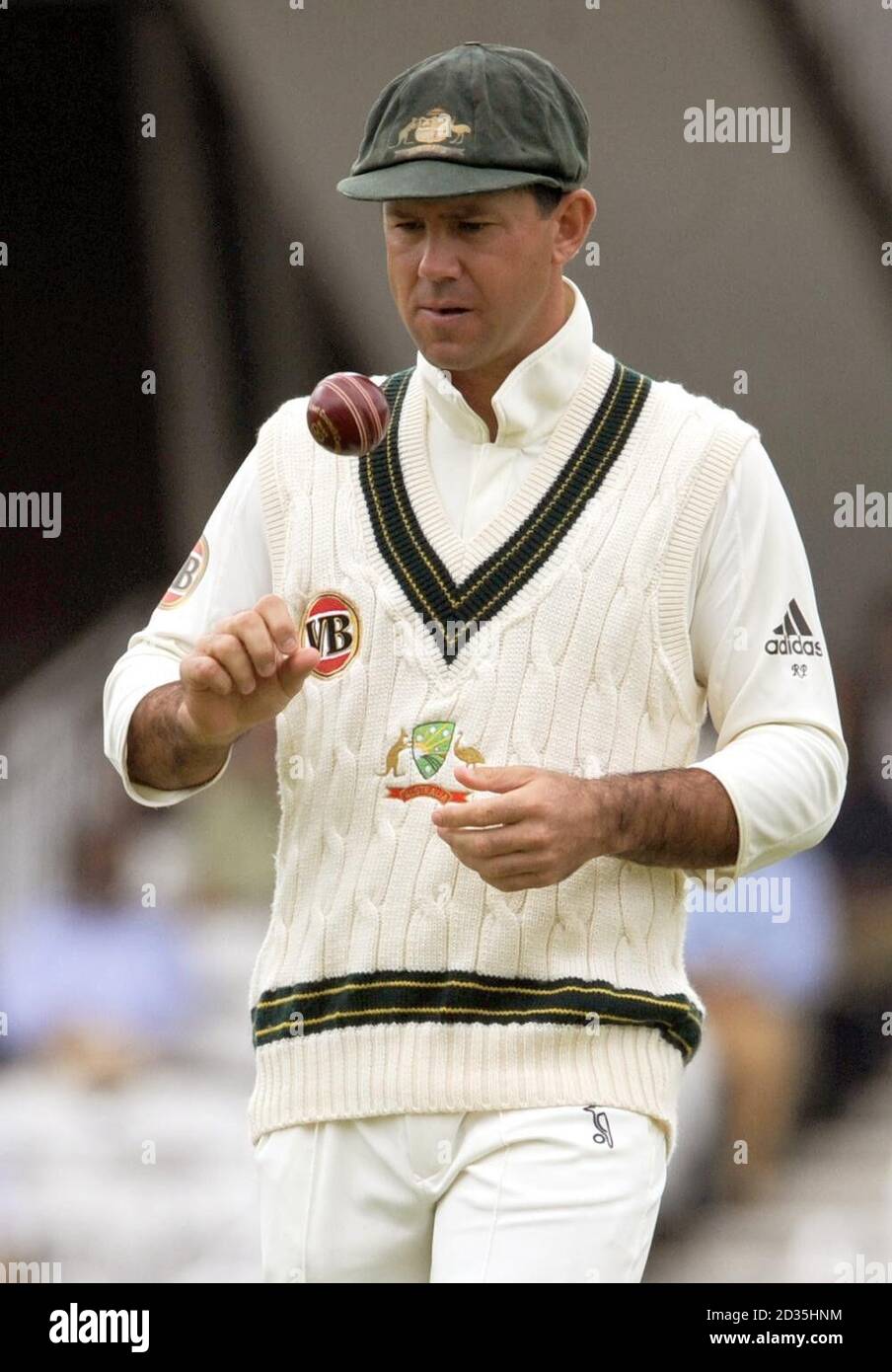 Australian cricket captain ricky ponting hi-res stock photography and ...