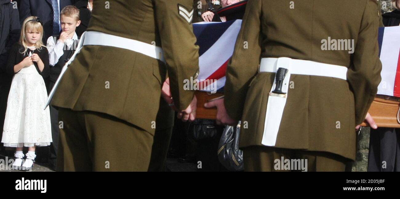 Chloe and Conner Lockett, children of Acting Sergeant Michael Lockett ...