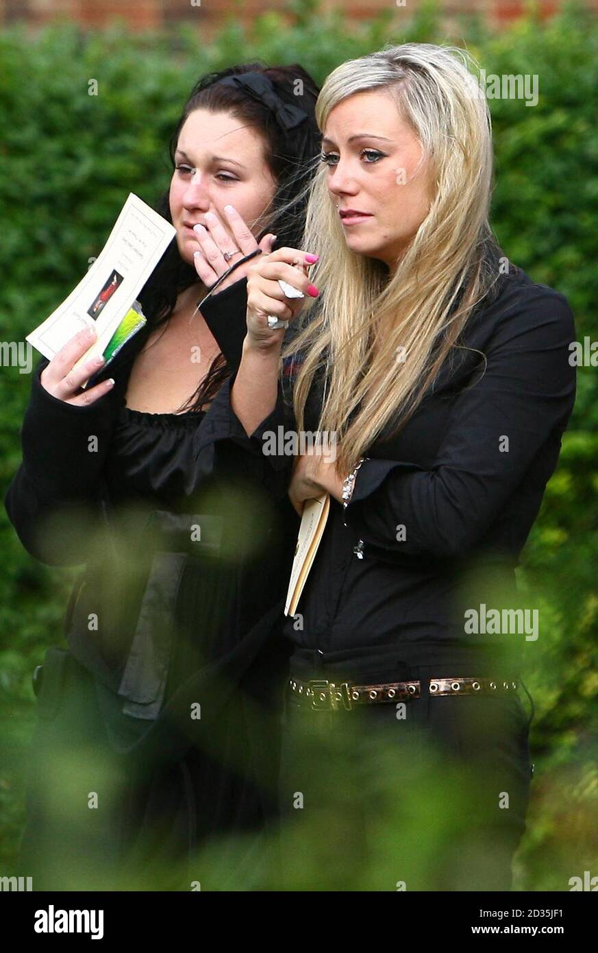 Grenadier guards a guardsman hi-res stock photography and images - Alamy