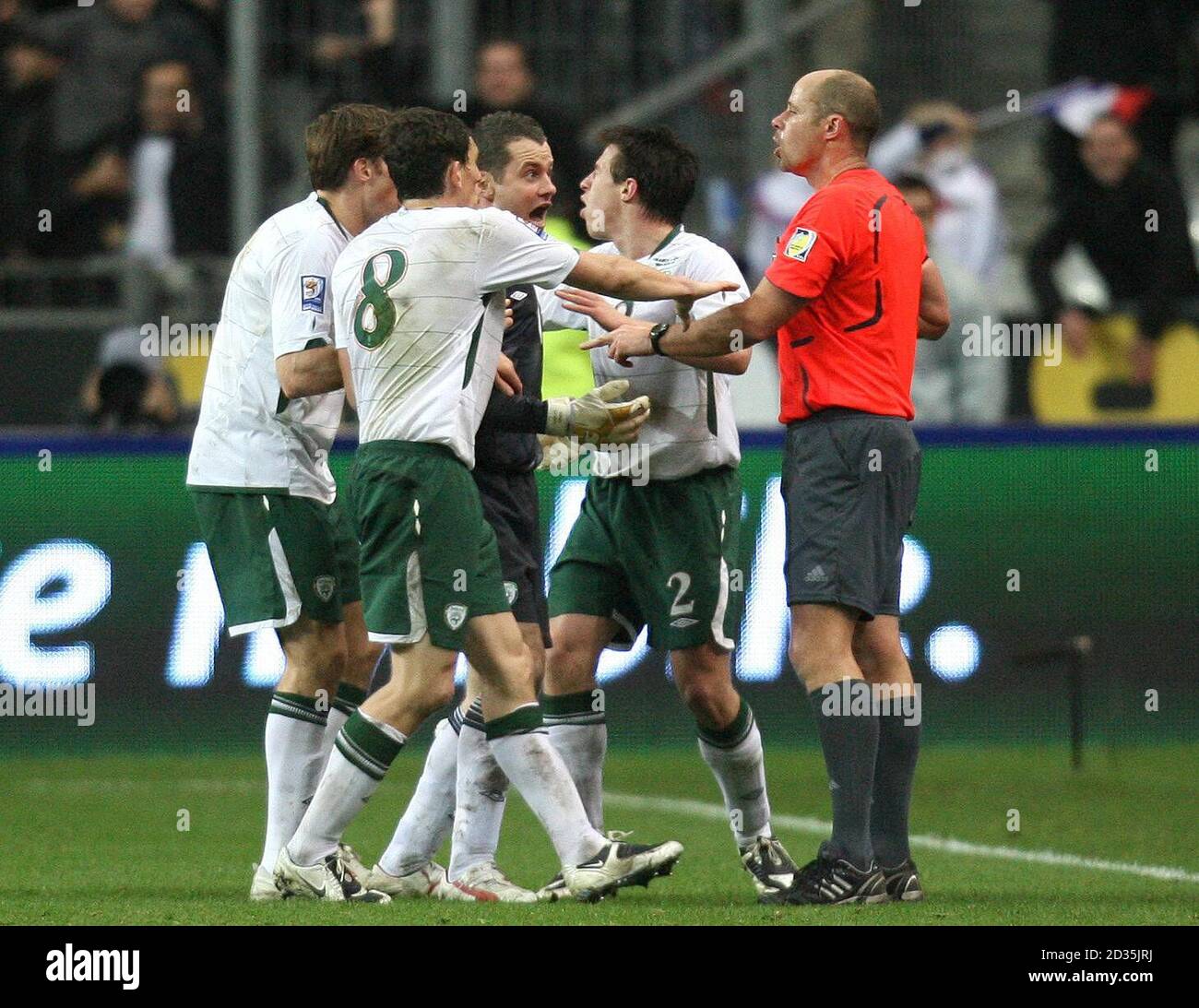 Republic of Ireland's Shay Given (centre) Keith Andrews (second left ...