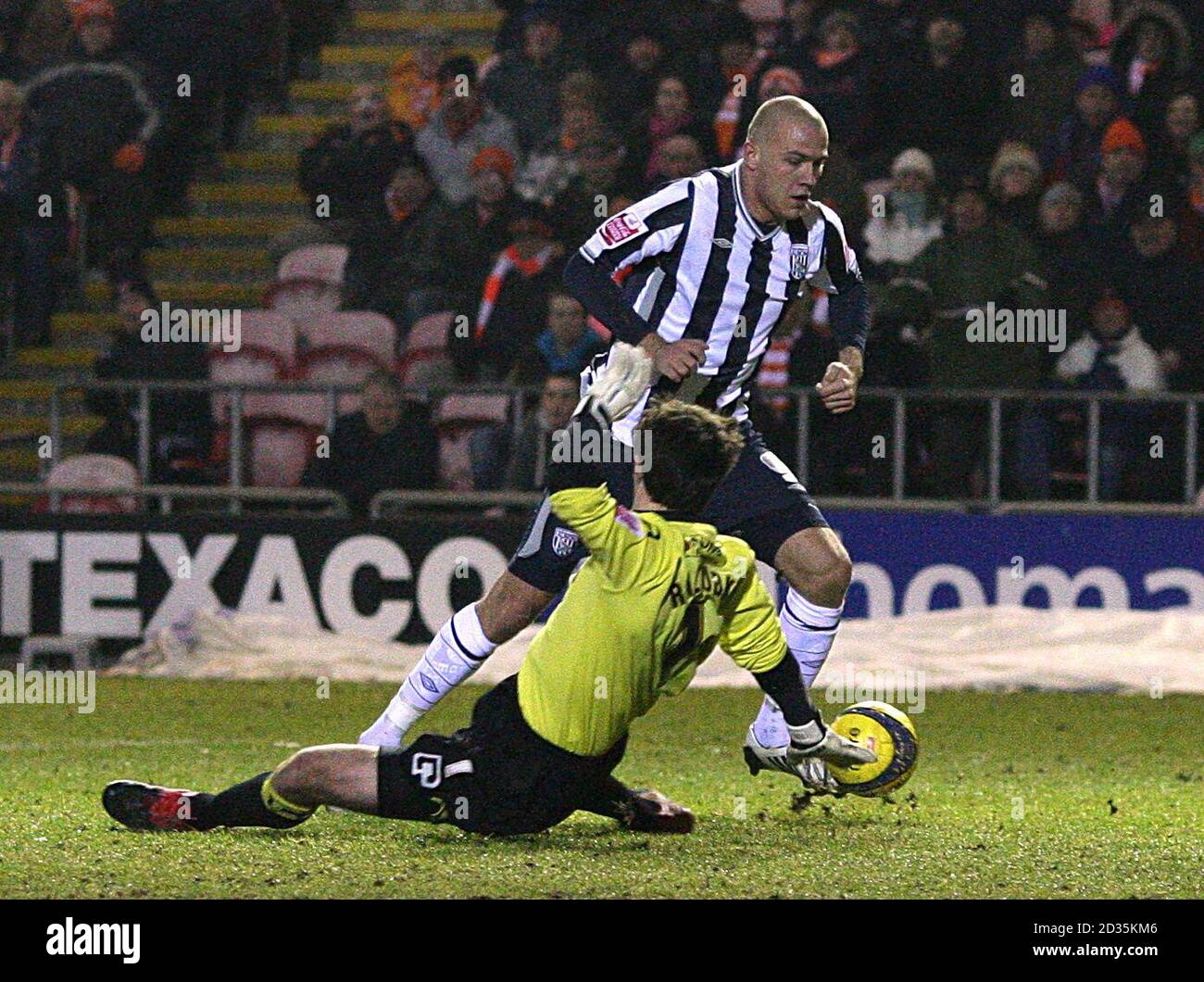West Bromwich Albion's Roman Bednar (right) scores his sides first goal ...
