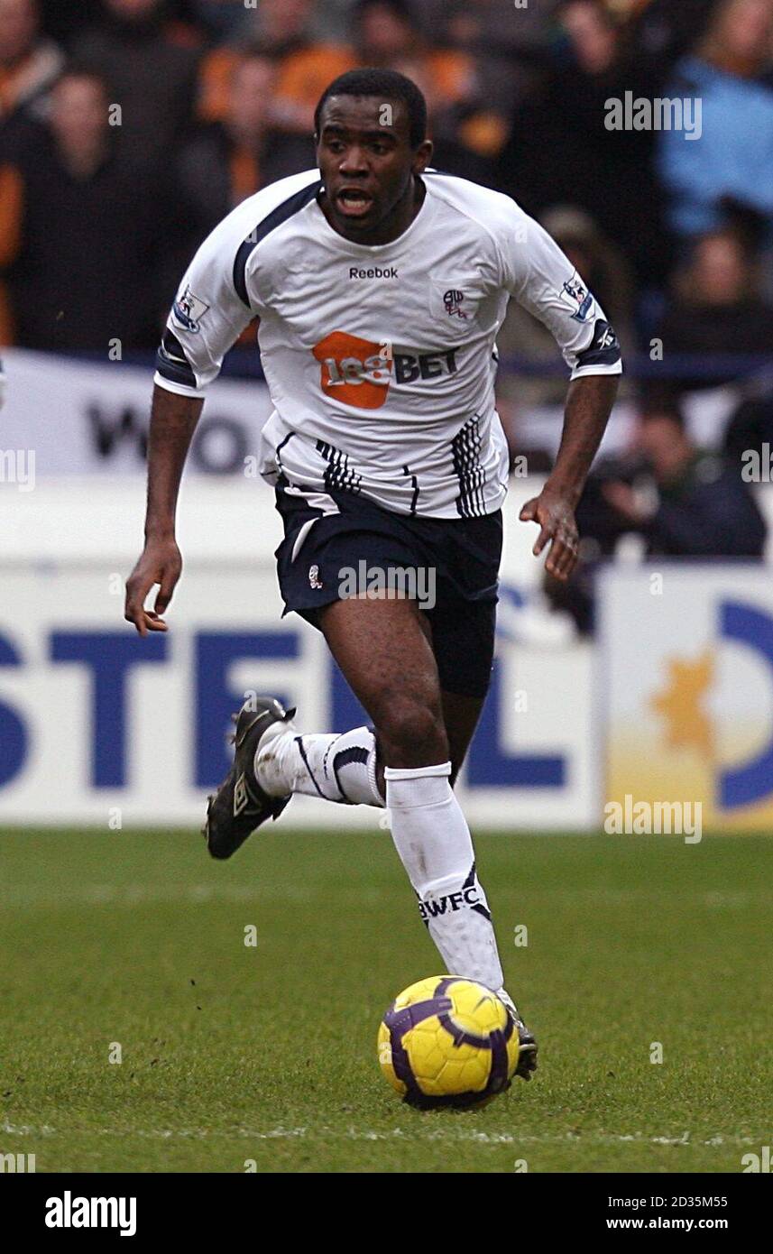 Fabrice muamba bolton hi-res stock photography and images - Alamy