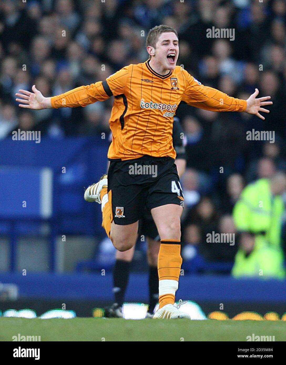Hull City's Tom Cairney celebrates scoring their first goal Stock Photo ...