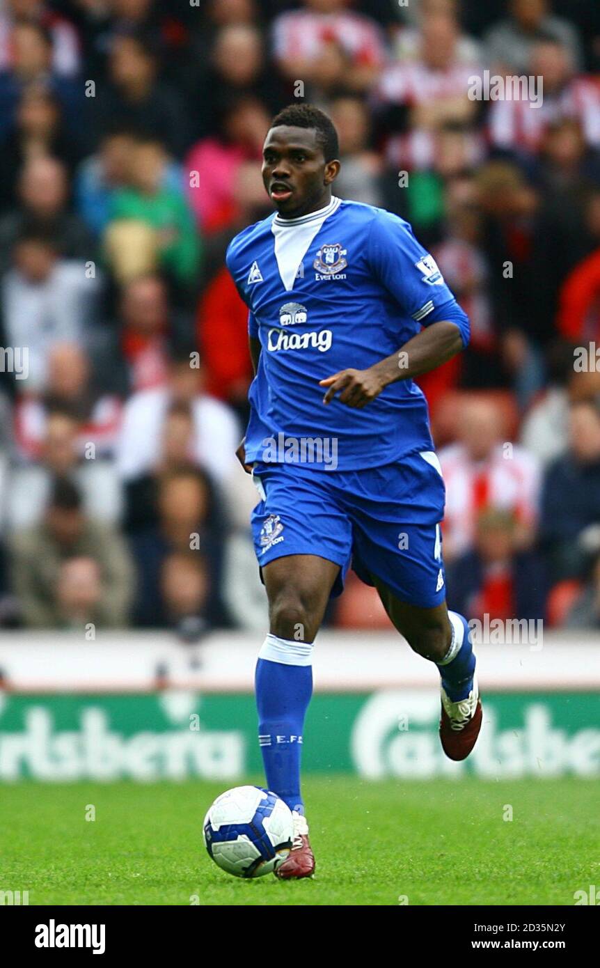 Yobo everton hi-res stock photography and images - Alamy
