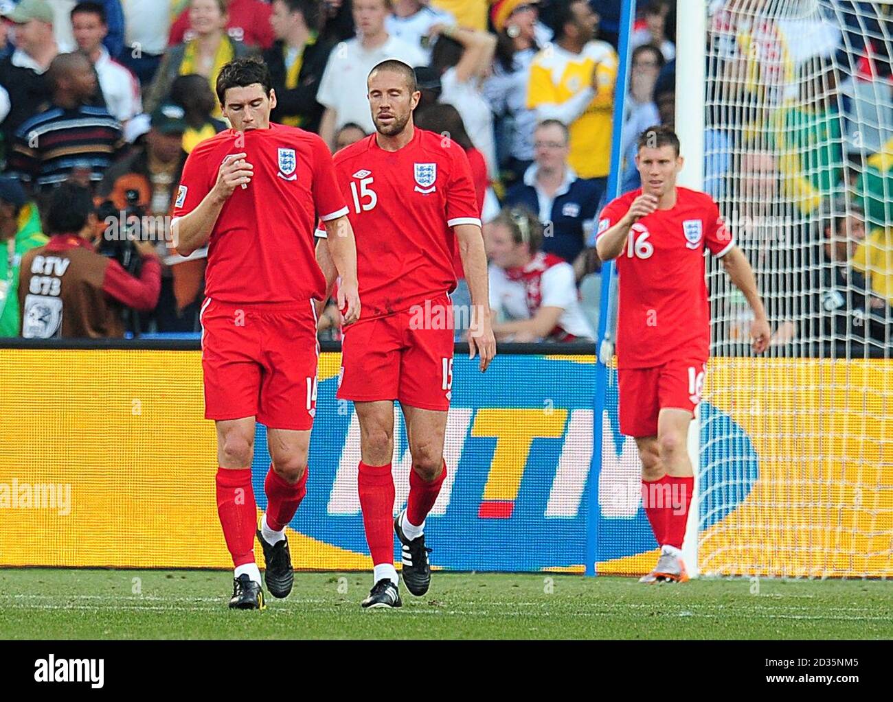 James milner and matthew upson hi-res stock photography and images - Alamy