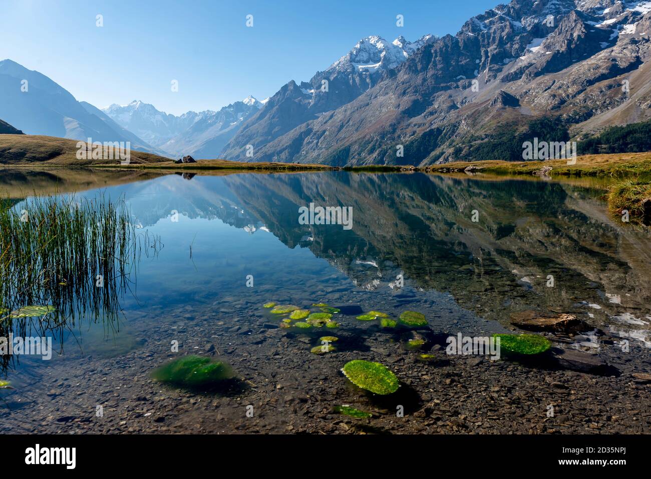 Lac du pontet hi-res stock photography and images - Alamy