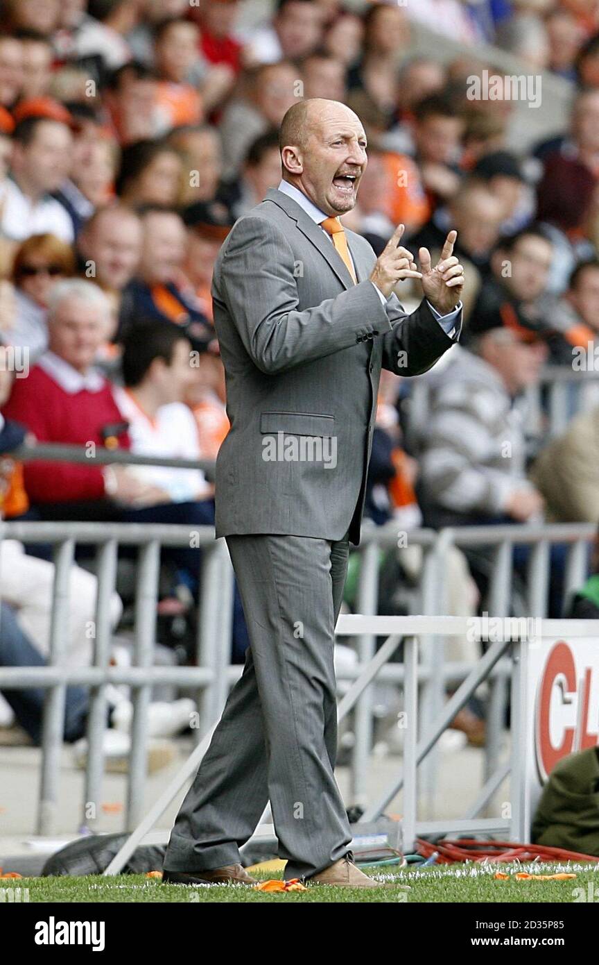Blackpool manager Ian Holloway on the touchline Stock Photo - Alamy