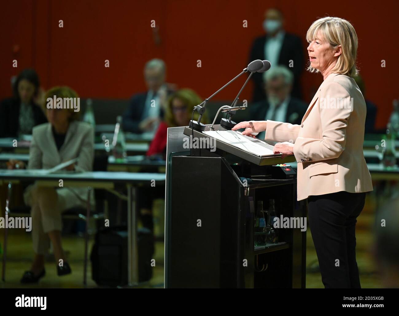 Rhineland palatinate state finance minister hi-res stock photography ...