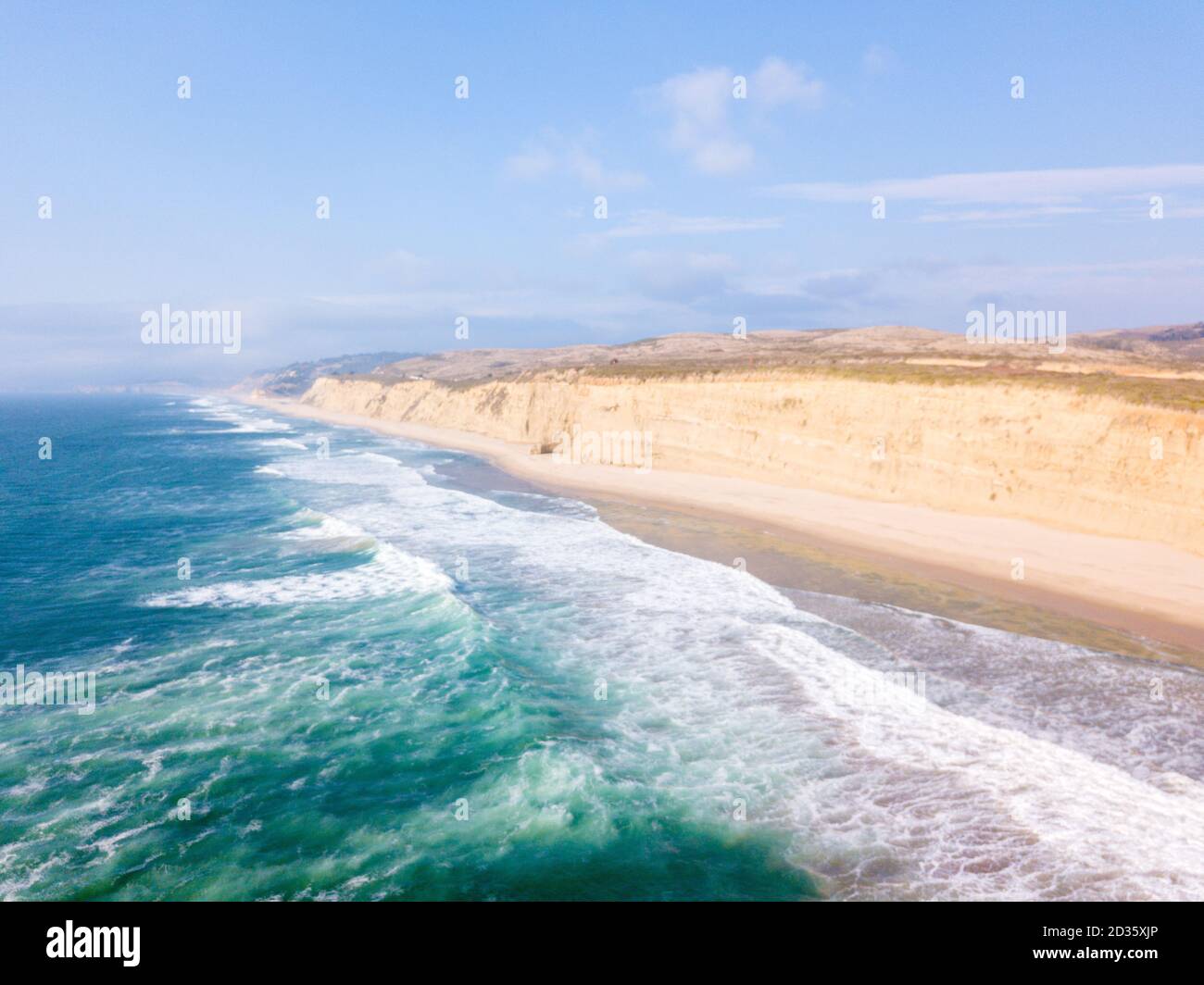 Californian pacific ocean cliffs hi-res stock photography and images ...