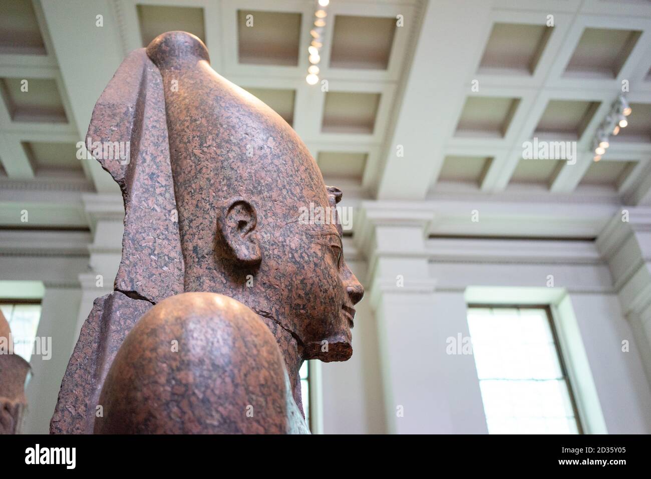 Statue of Egyptian Pharaoh Thutmose III wearing the white crown of ...