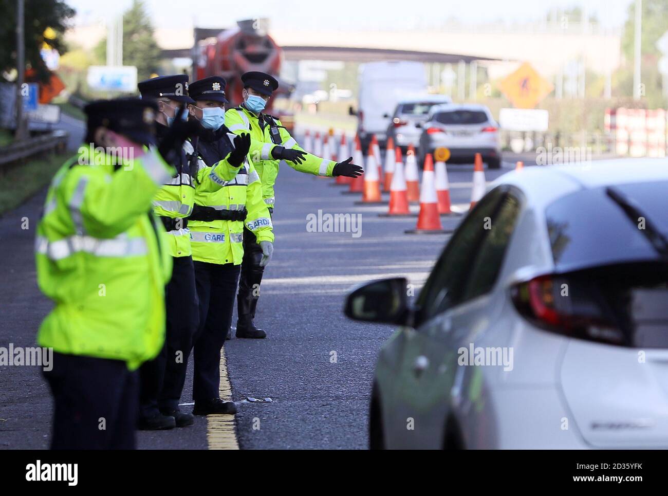 Set up 132 checkpoints around country hi-res stock photography and ...