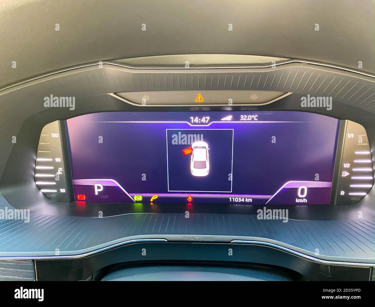 Digital display car hi-res stock photography and images - Alamy