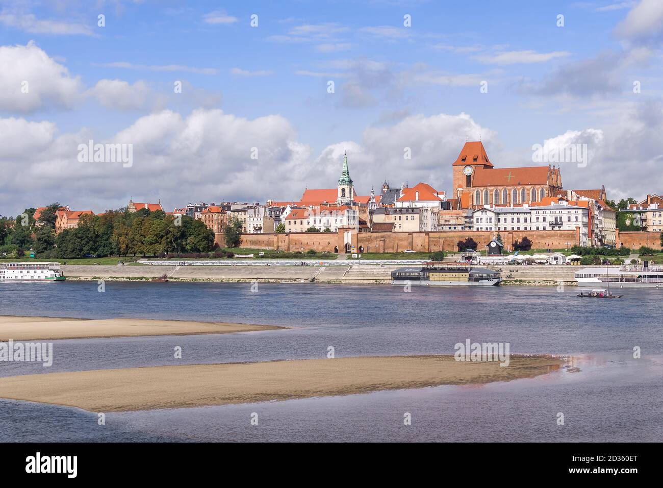 Torun medieval defensive walls hi-res stock photography and images - Alamy
