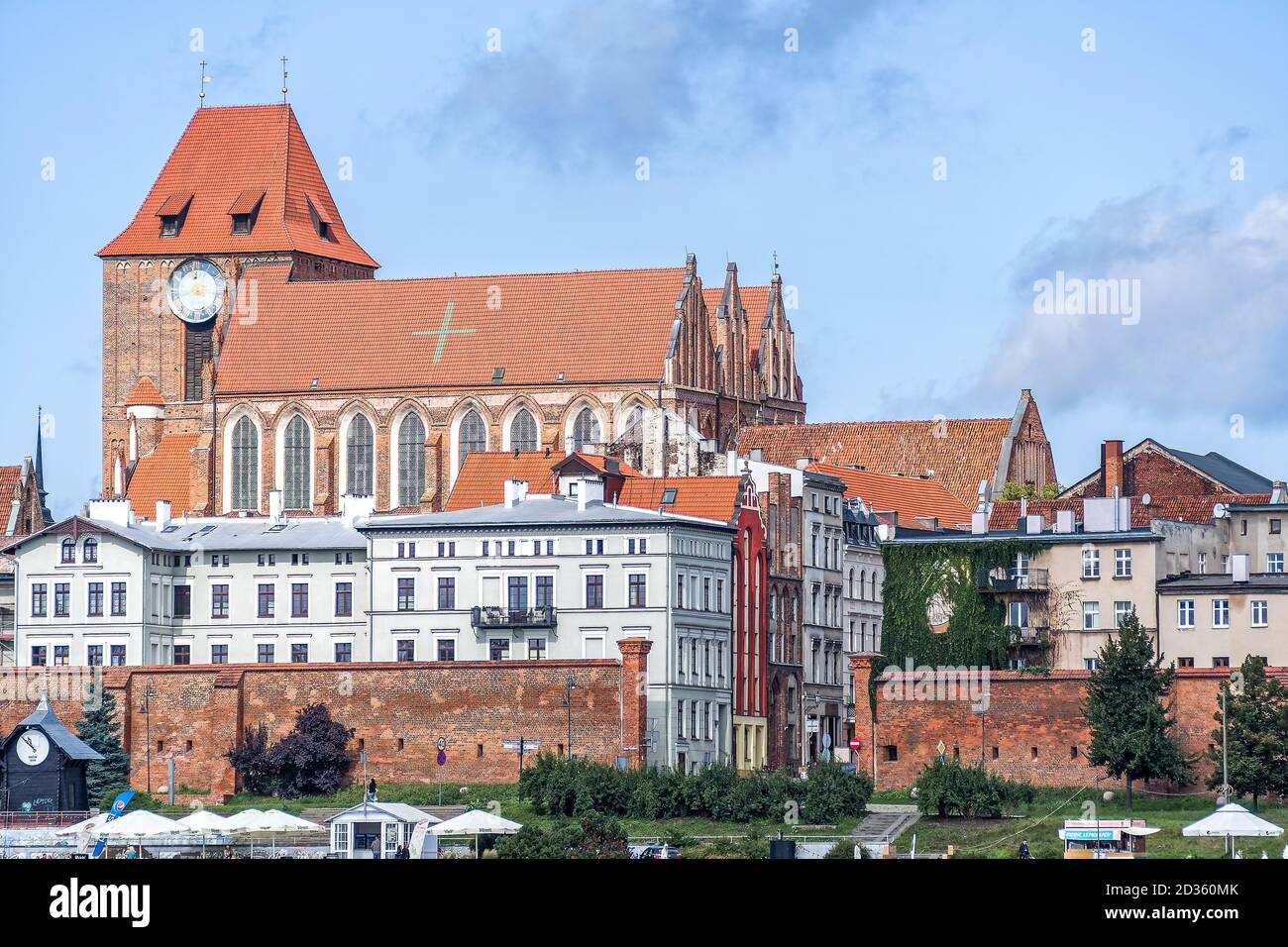 Poland, Torun: Panoramic view of the Old Town from the left bank of the ...