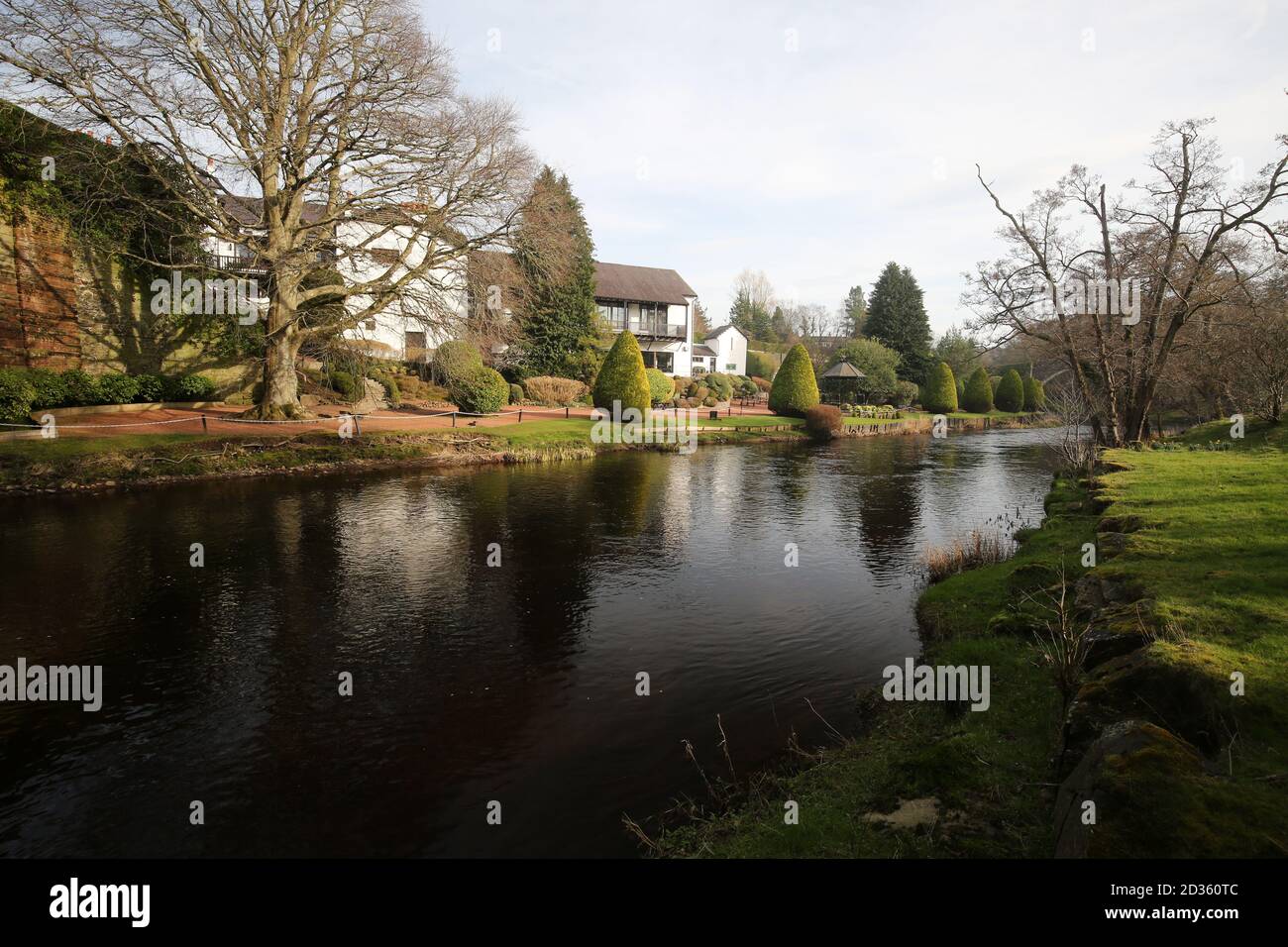 Scotland,Ayrshire,Alloway, The Brig o Doon hotel, The River Doon, Burns ...