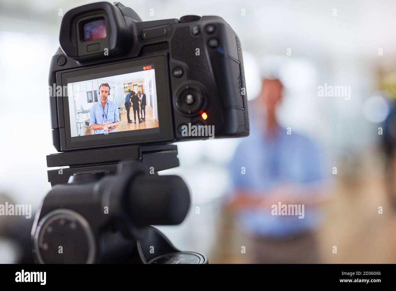 Reporter camera recording hi-res stock photography and images - Alamy