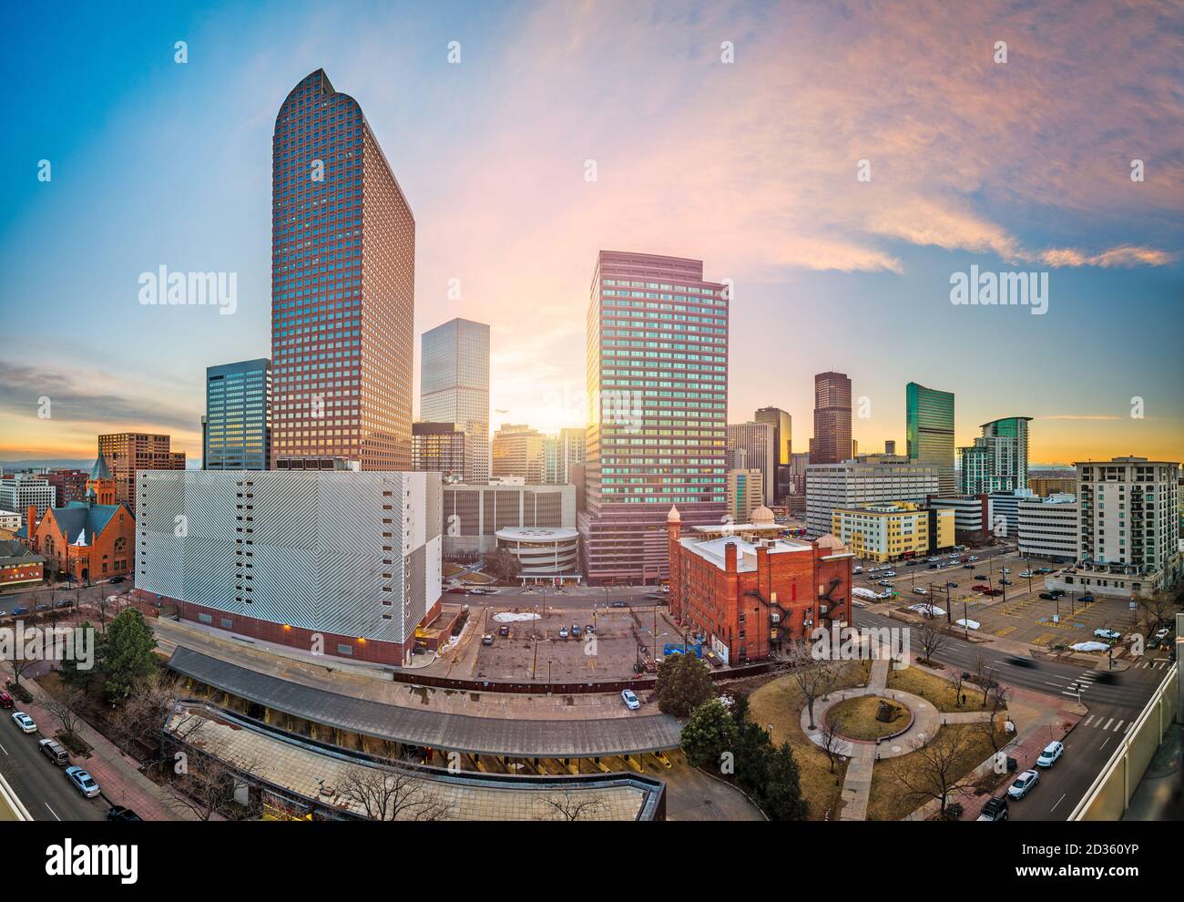 Skyscraper building denver colorado hi-res stock photography and images ...