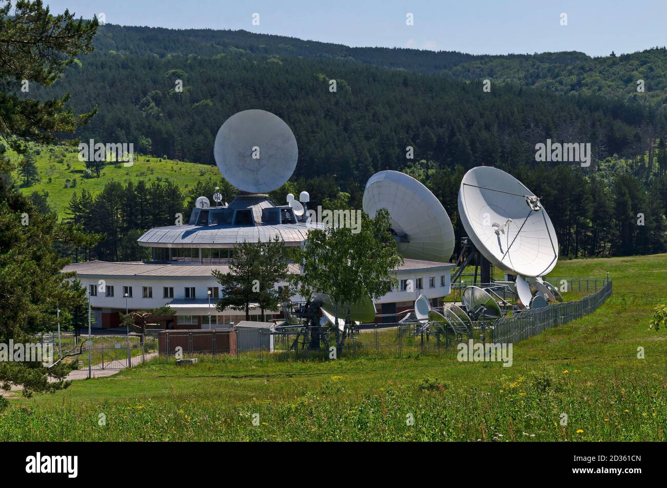 Satellite ground station hi-res stock photography and images - Alamy