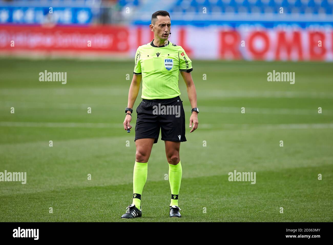 Jose sanchez referee hi-res stock photography and images - Alamy