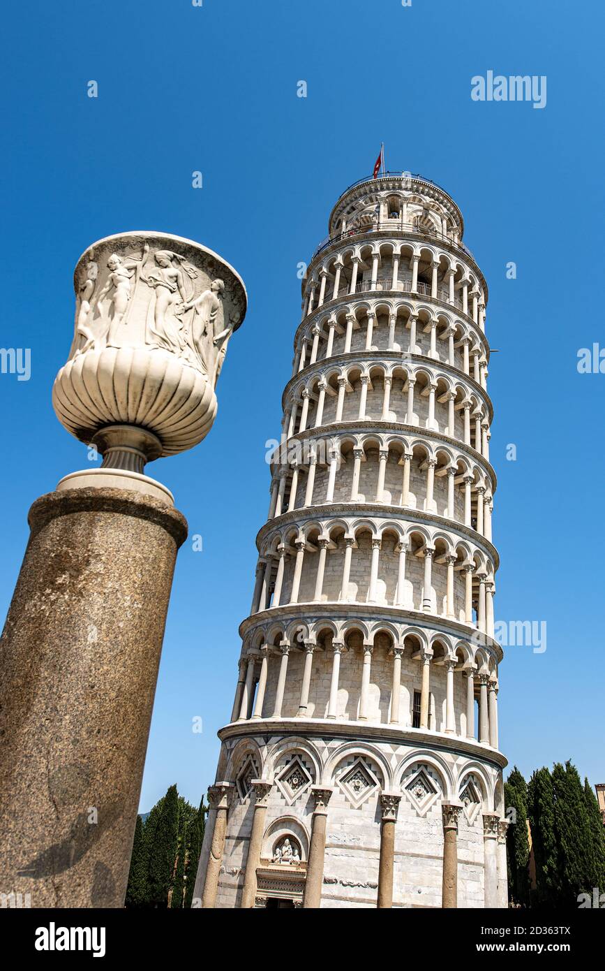 Leaning Tower of Pisa, bell tower of the Cathedral (Duomo di Santa ...