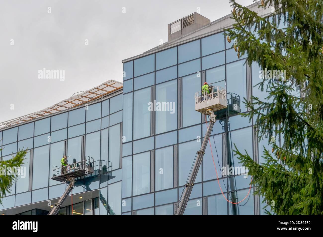 Elevator worker hi-res stock photography and images - Alamy
