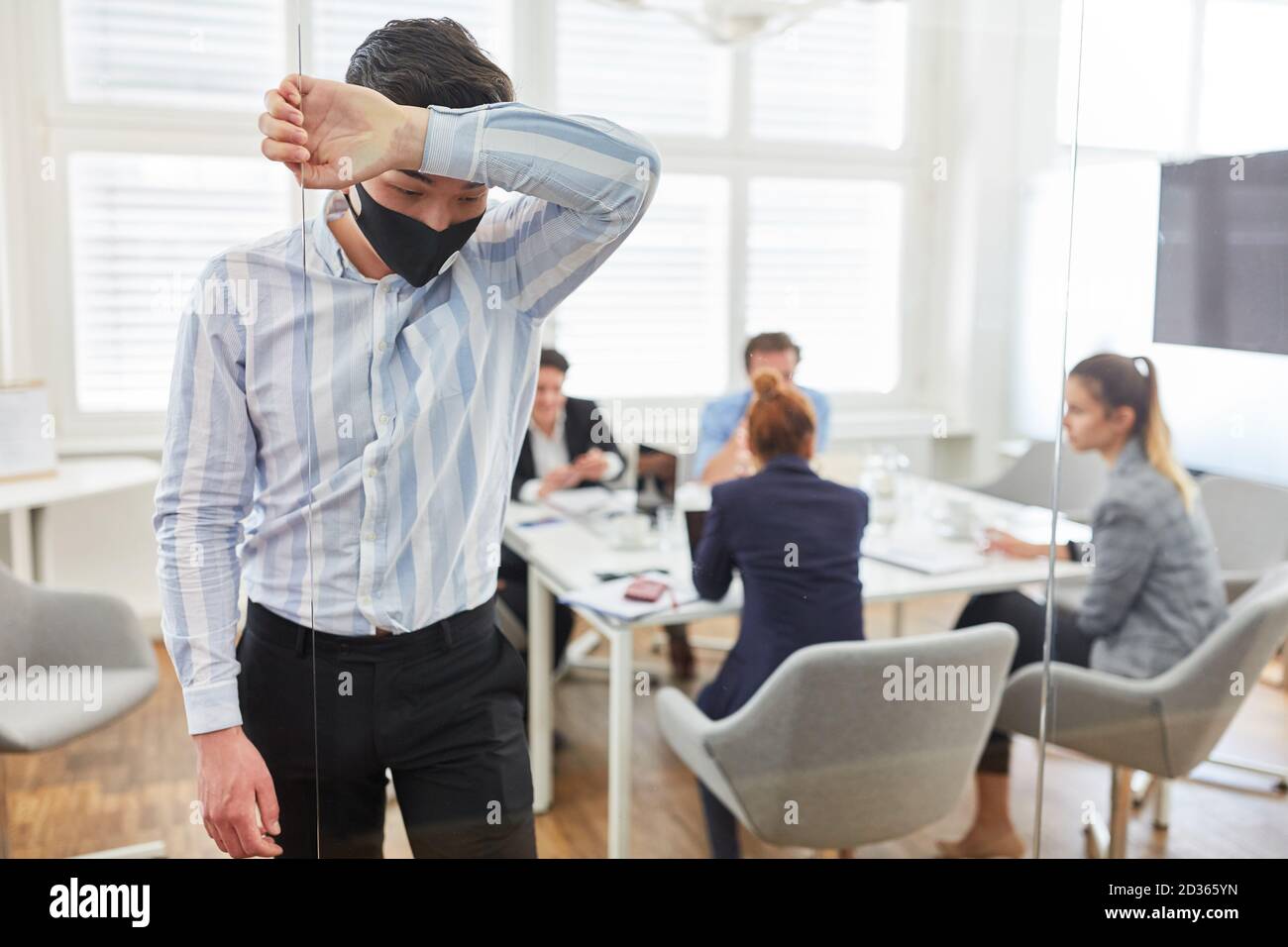 Stressed team hi-res stock photography and images - Alamy