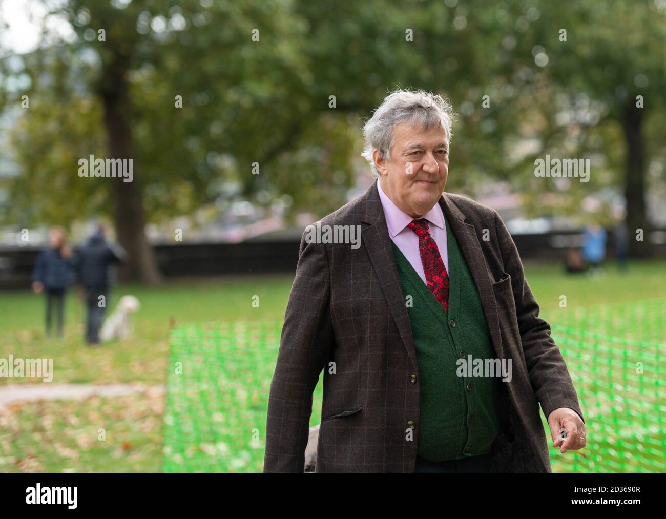 Actor and comedian stephen fry hi-res stock photography and images - Alamy