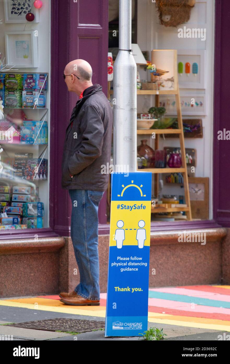 Stay safe poster hi-res stock photography and images - Alamy