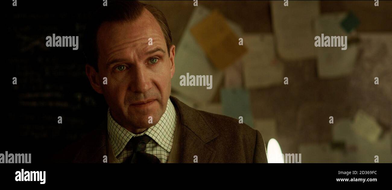 The kings man fiennes hi-res stock photography and images - Alamy