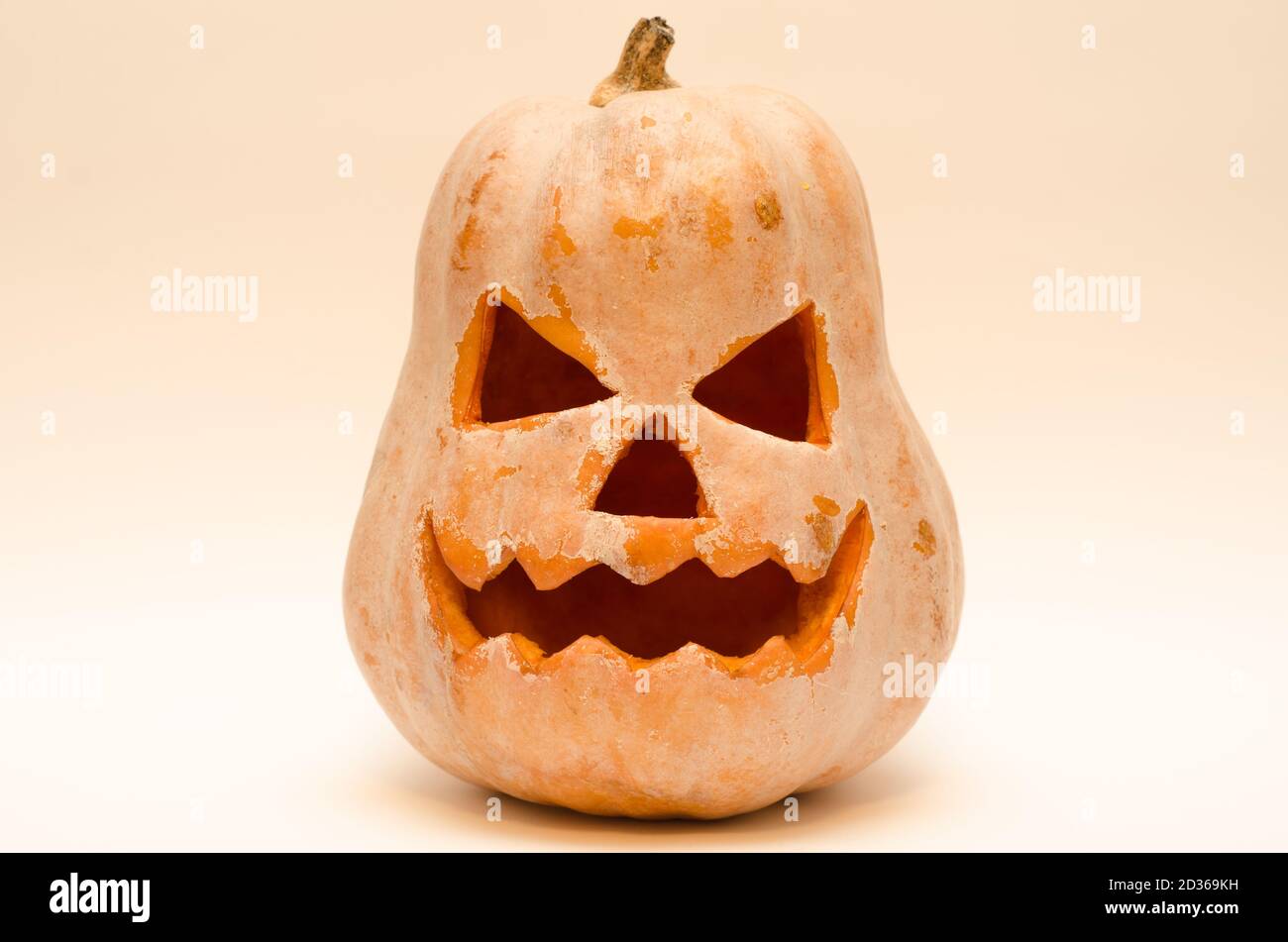 scary pumpkin face close up Stock Photo - Alamy