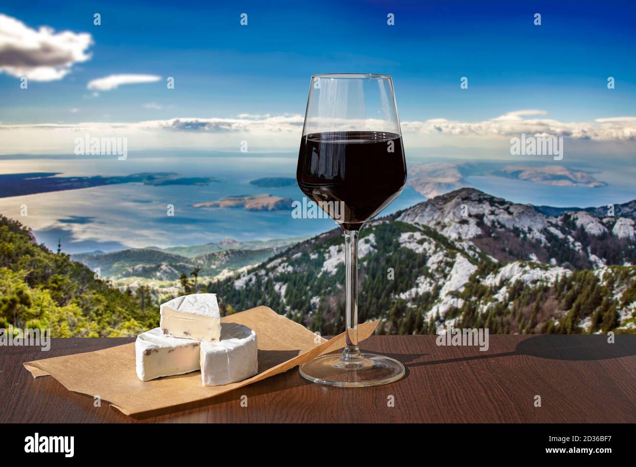 Brie cheese picnic hi-res stock photography and images - Alamy