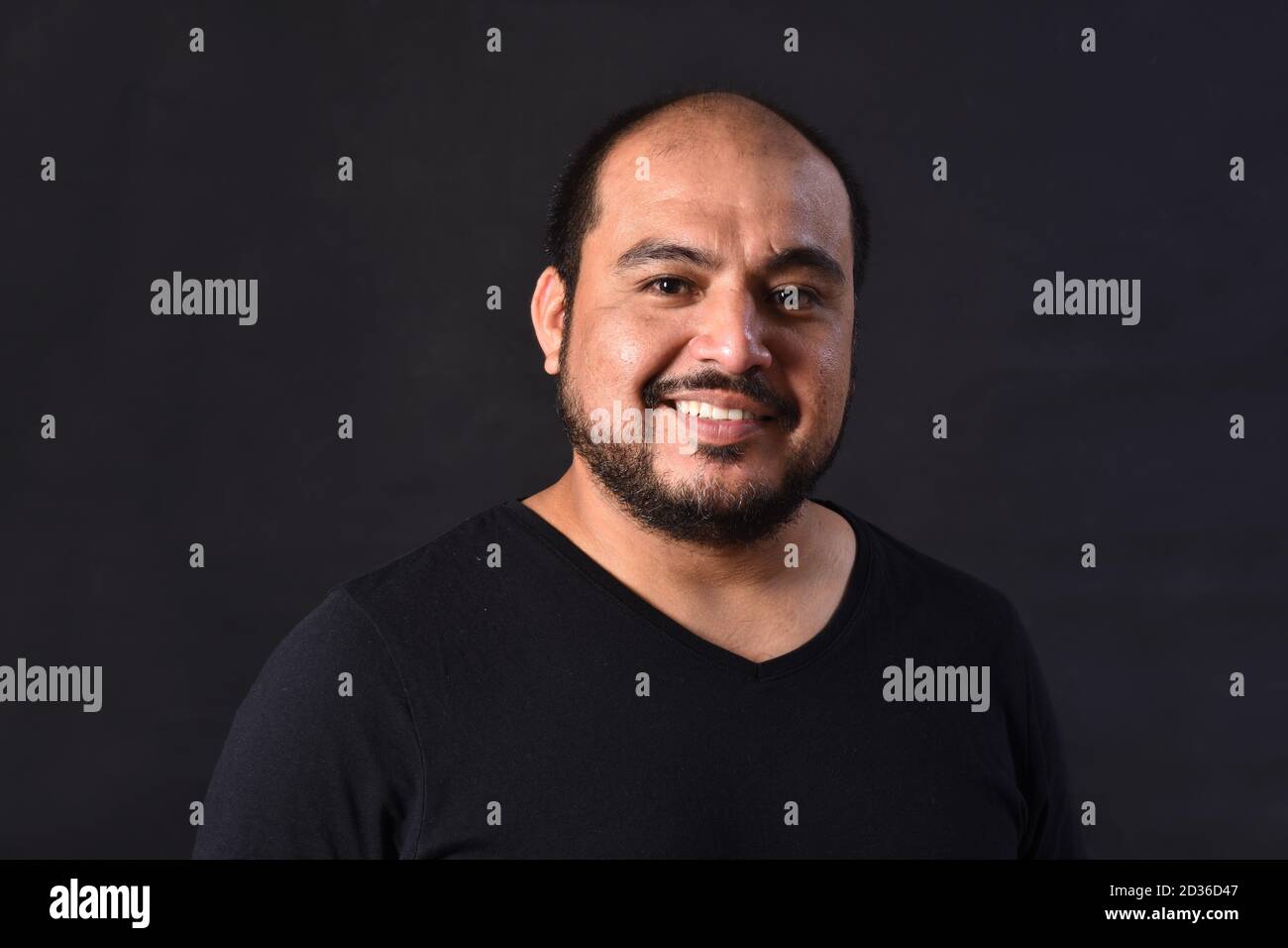 Close up smiling face latino hi-res stock photography and images - Alamy