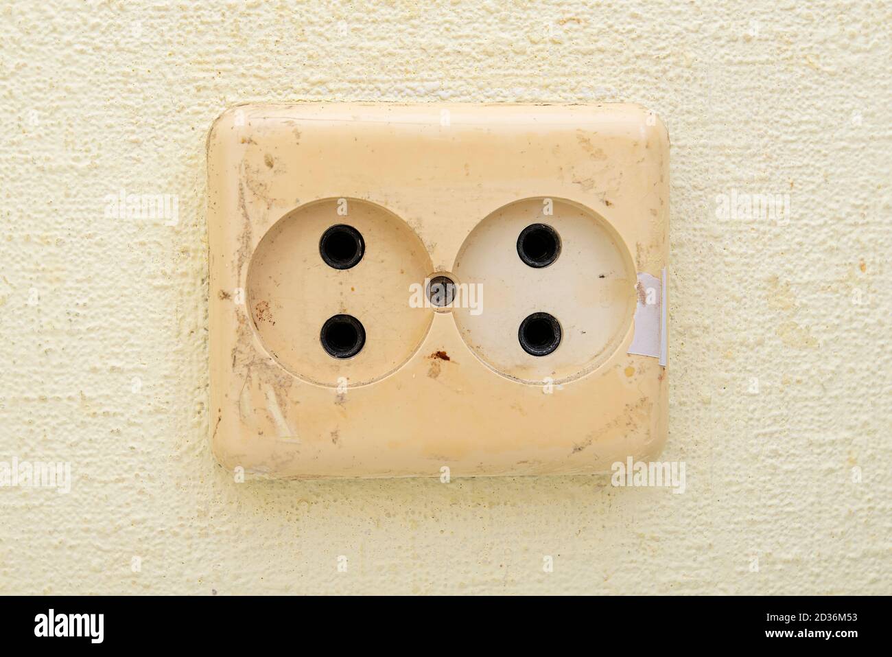 Overload electrical power socket hi-res stock photography and images ...