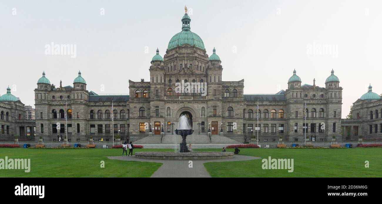 Parliament fountain hi-res stock photography and images - Alamy