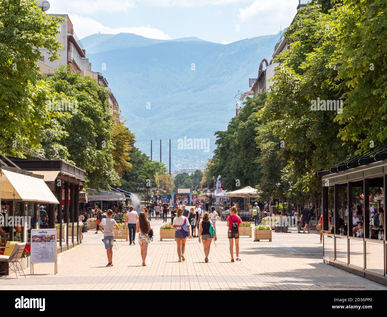 Pedestrianised vitosha boulevard hi-res stock photography and images ...