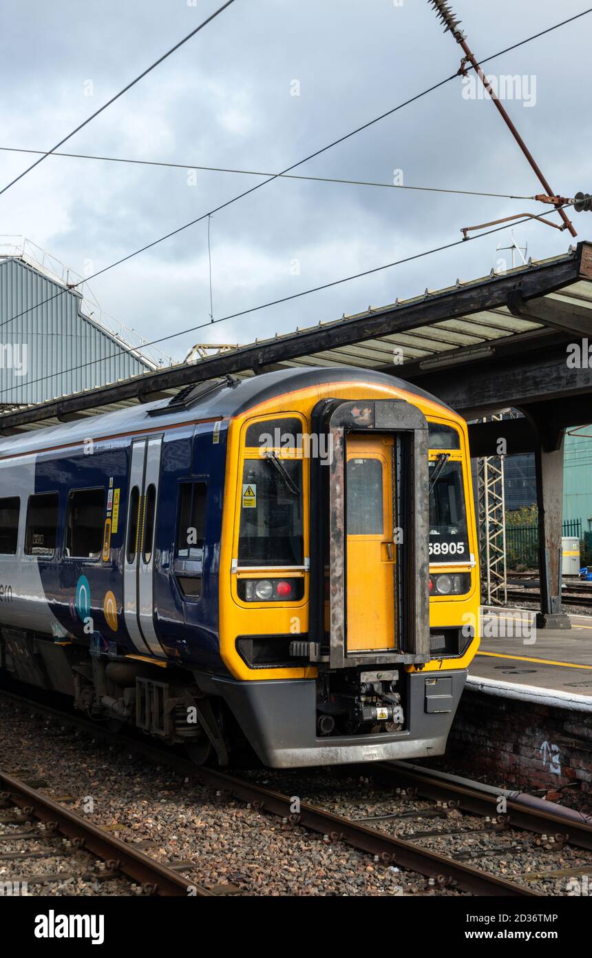 Class 158 northern train hi-res stock photography and images - Alamy
