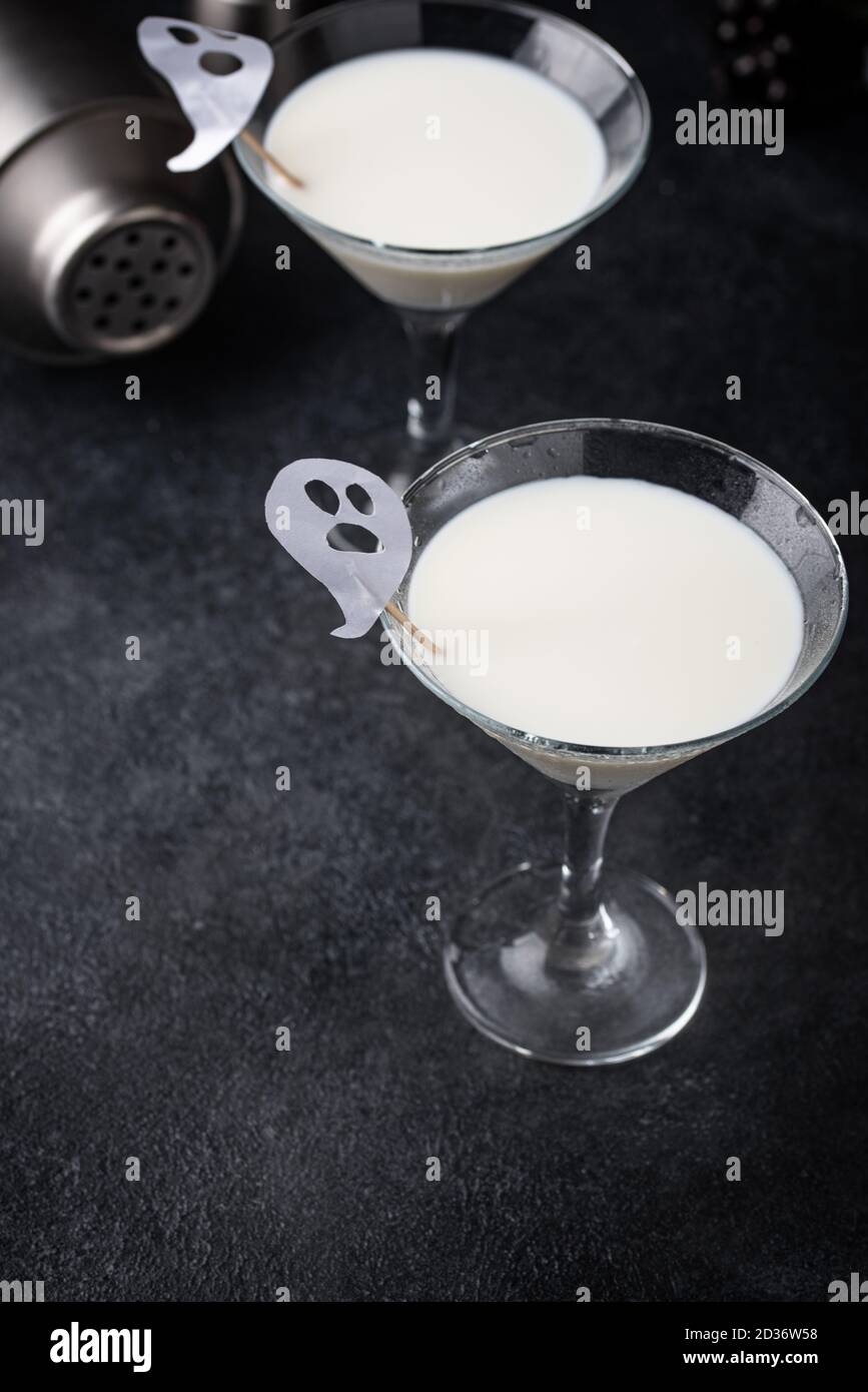 Halloween drink Liquid ghost. Coconut cocktail Stock Photo - Alamy