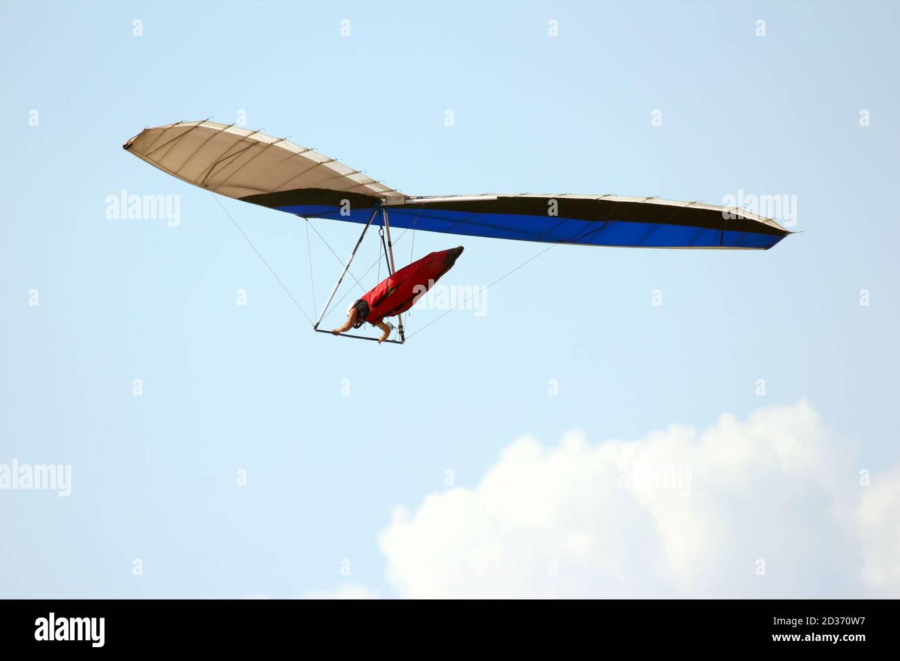 Hang glider frame hi-res stock photography and images - Alamy