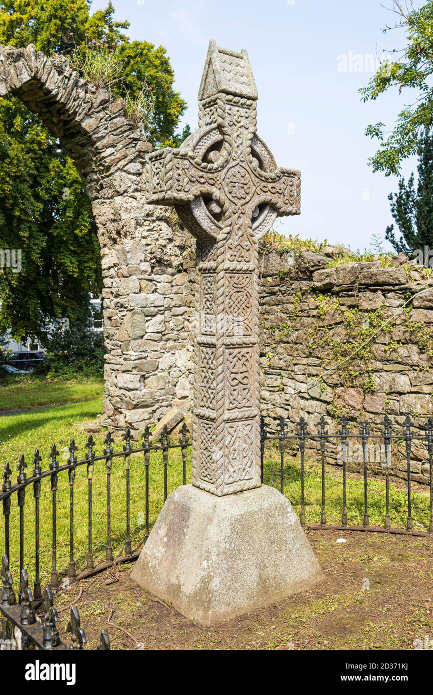 Medieval graveyards hi-res stock photography and images - Alamy