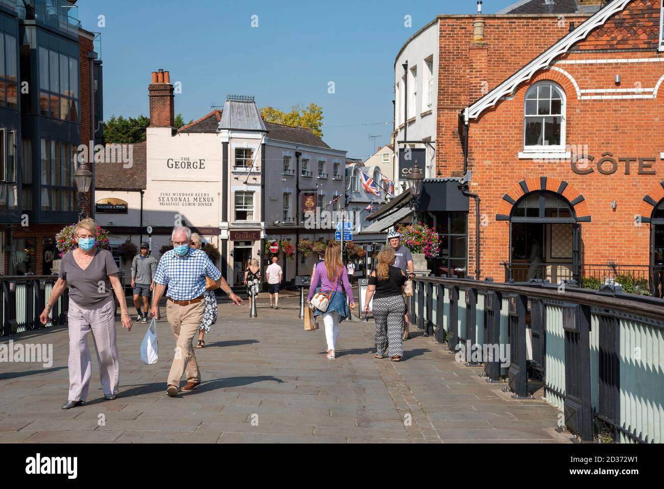 Windsor eton pedestrian bridge hi-res stock photography and images - Alamy