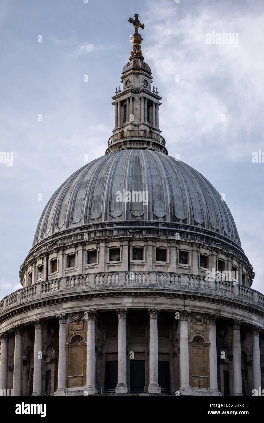 Vertical shot of the St. Paul's Cathedral dome in London, UK Stock ...