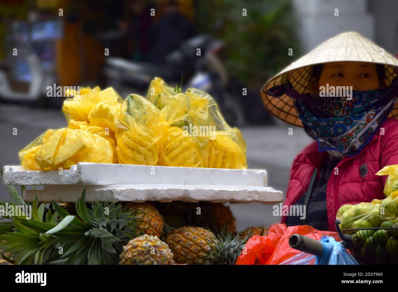 Pineapple face hi-res stock photography and images - Alamy