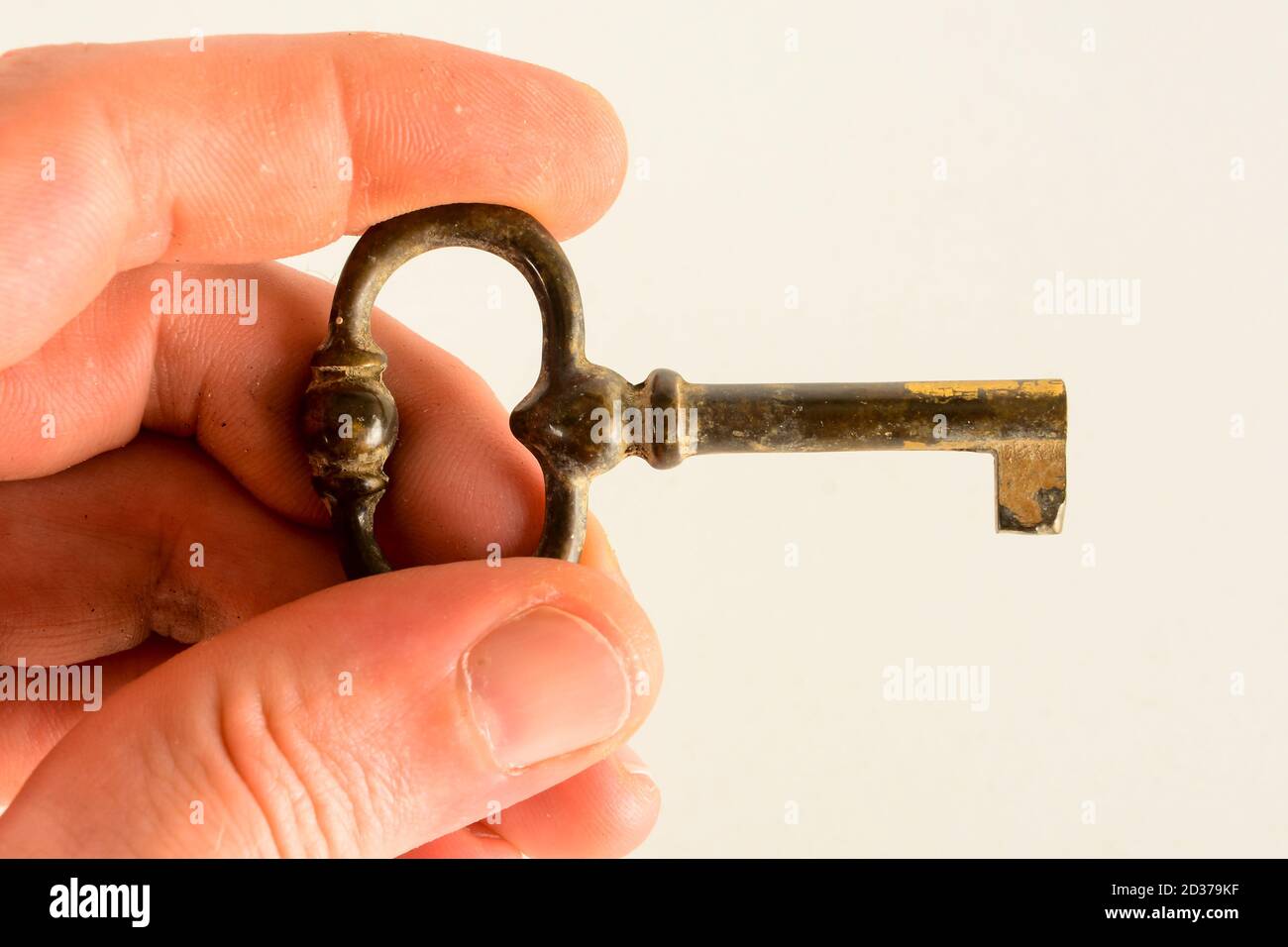 antique golden door key Stock Photo - Alamy