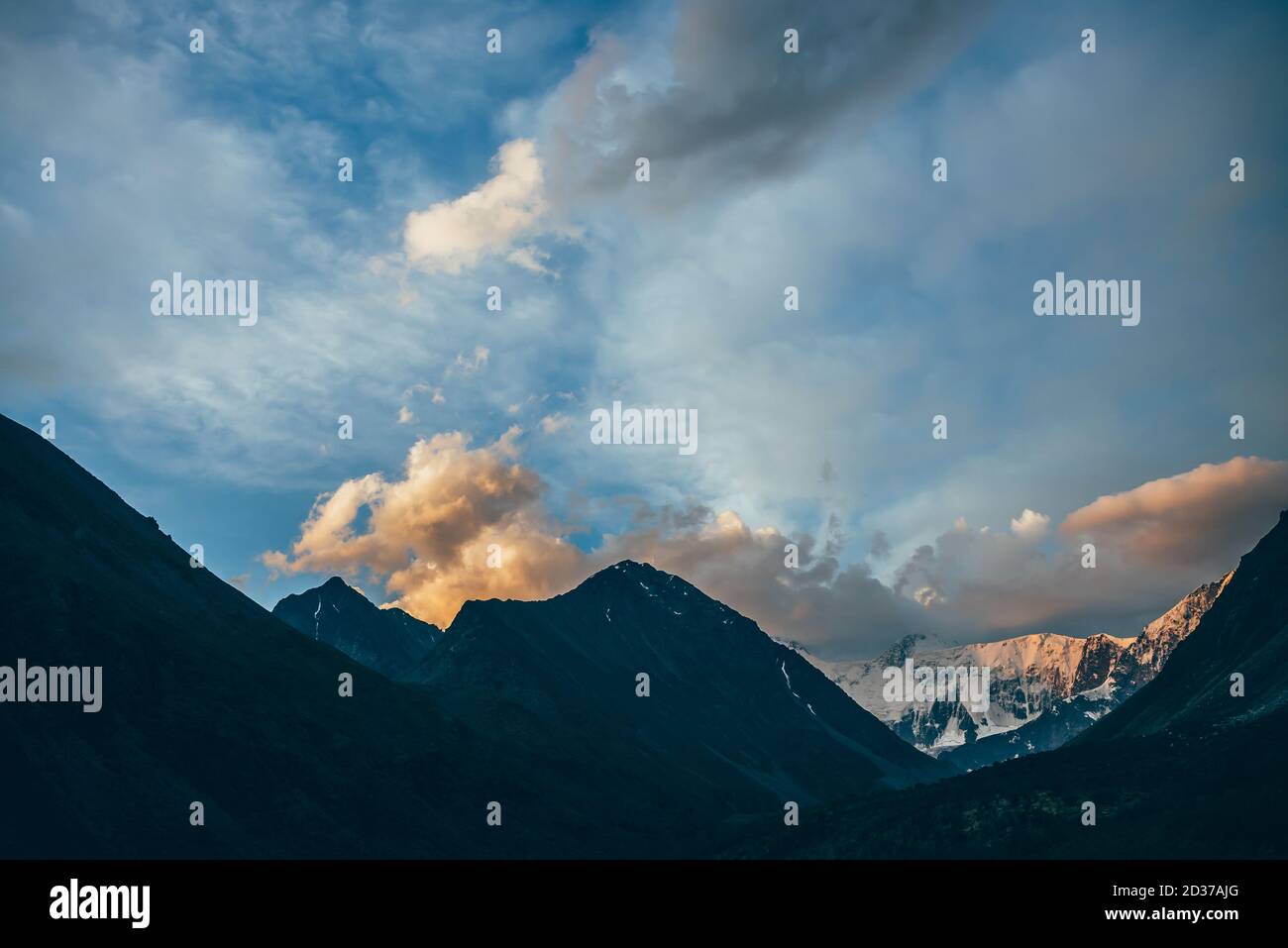 Highland scenery hi-res stock photography and images - Alamy