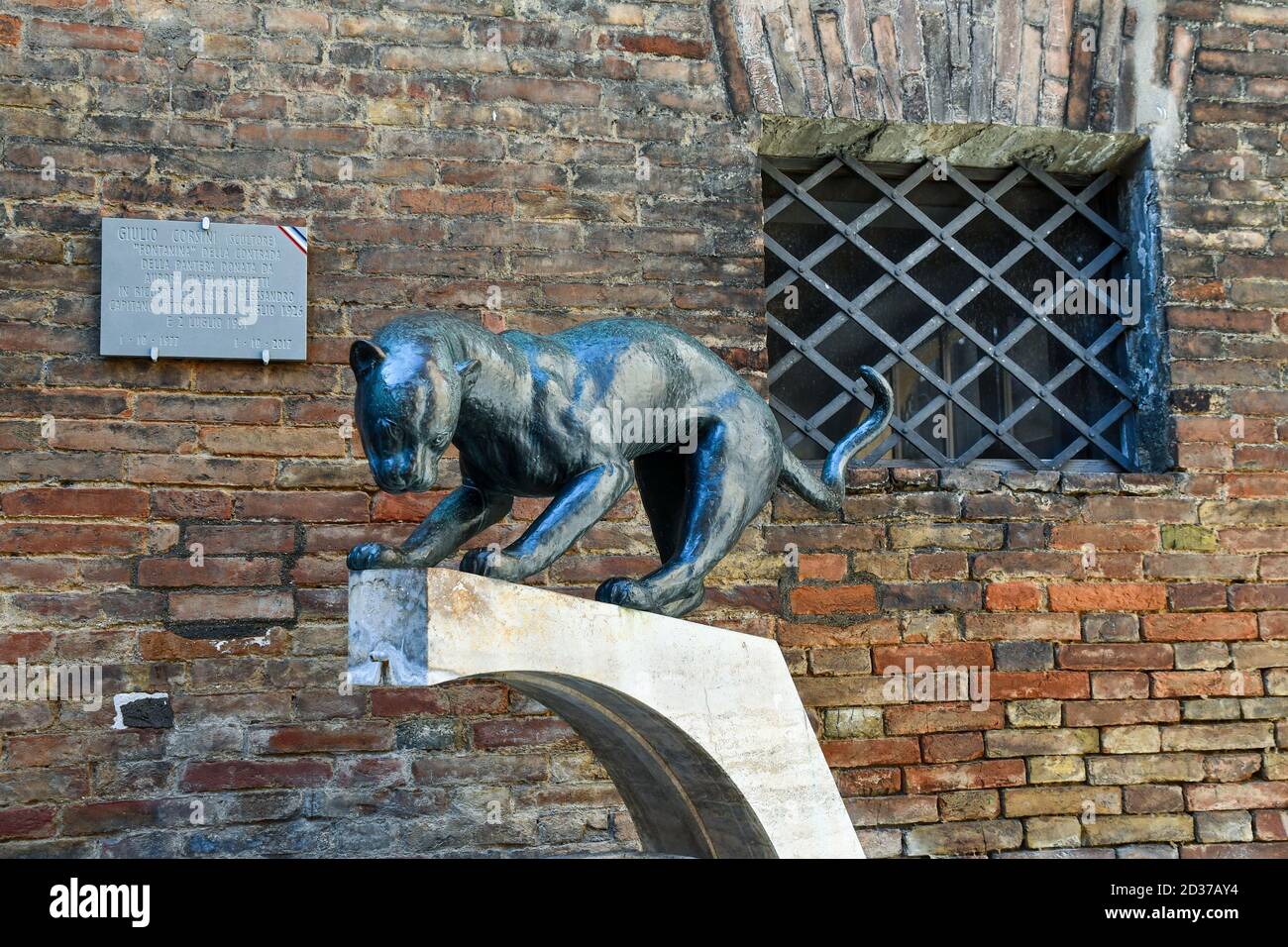 Contrada della pantera hi-res stock photography and images - Alamy