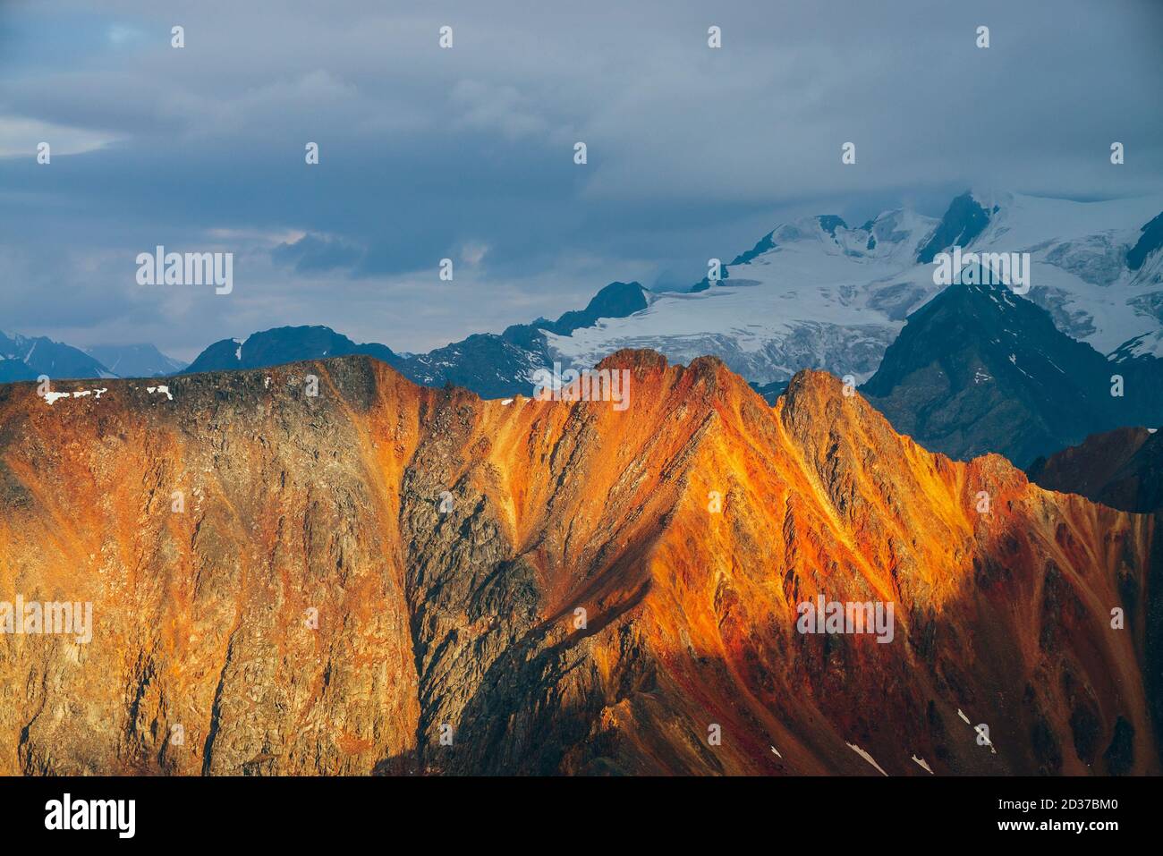 Giant orange sunrise hi-res stock photography and images - Alamy