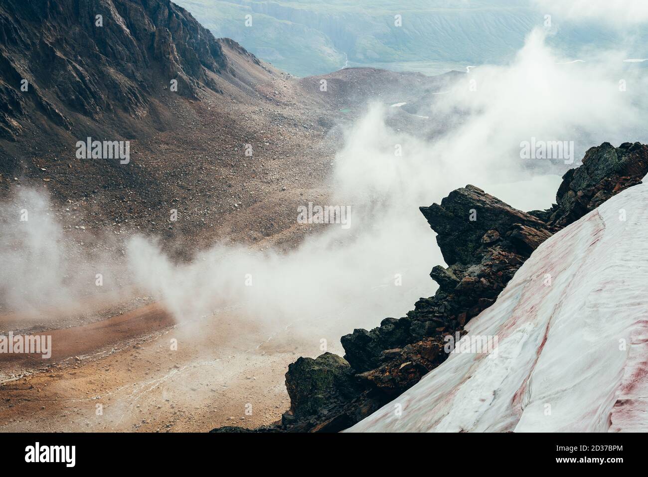 Pointy edge hi-res stock photography and images - Alamy